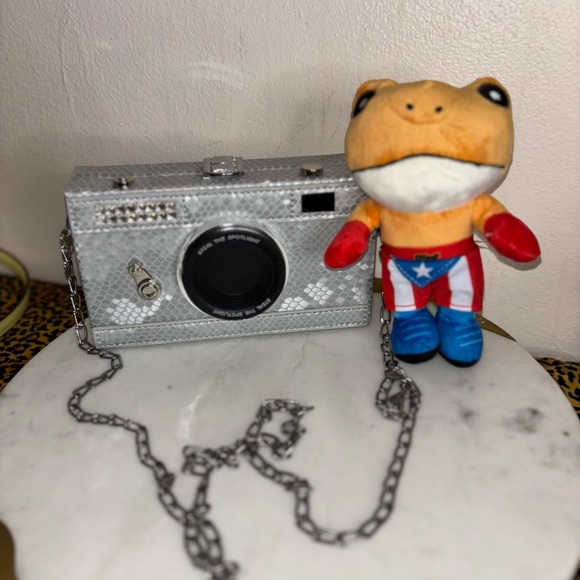 Puerto Rico | Accessories | Camera Bag And Sapo Concho Bundle | Poshmark